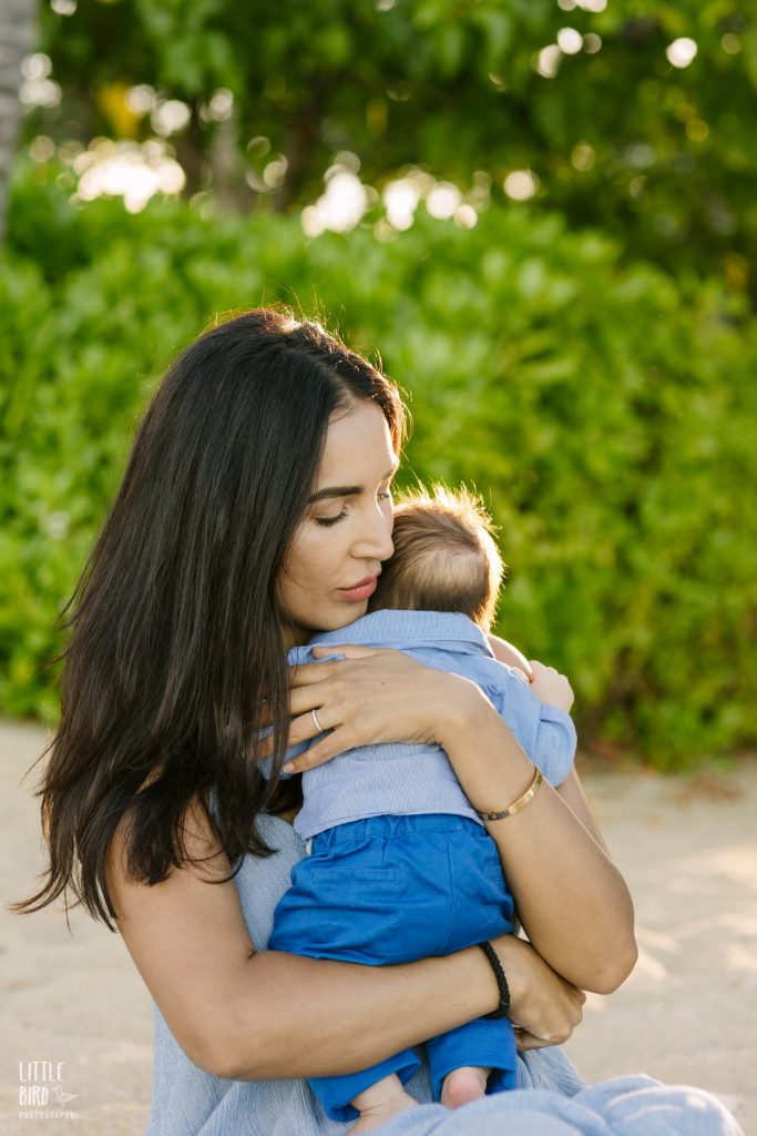 Hawaii Newborn Photographer : A Beach Baby is Born